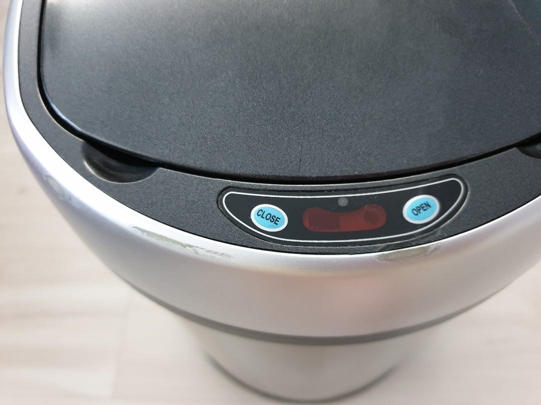 Auto Dustbin, Furniture & Home Living, Cleaning & Homecare Supplies ...