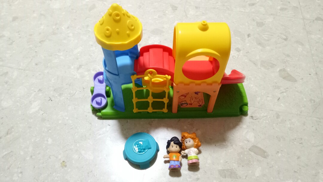 Fisher Price little people playschool, Hobbies & Toys, Toys & Games on ...
