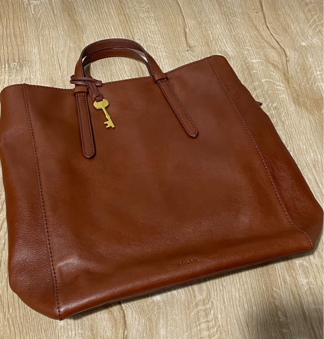 Fossil leather Camilla Convertible Backpack New (Authentic), Luxury ...