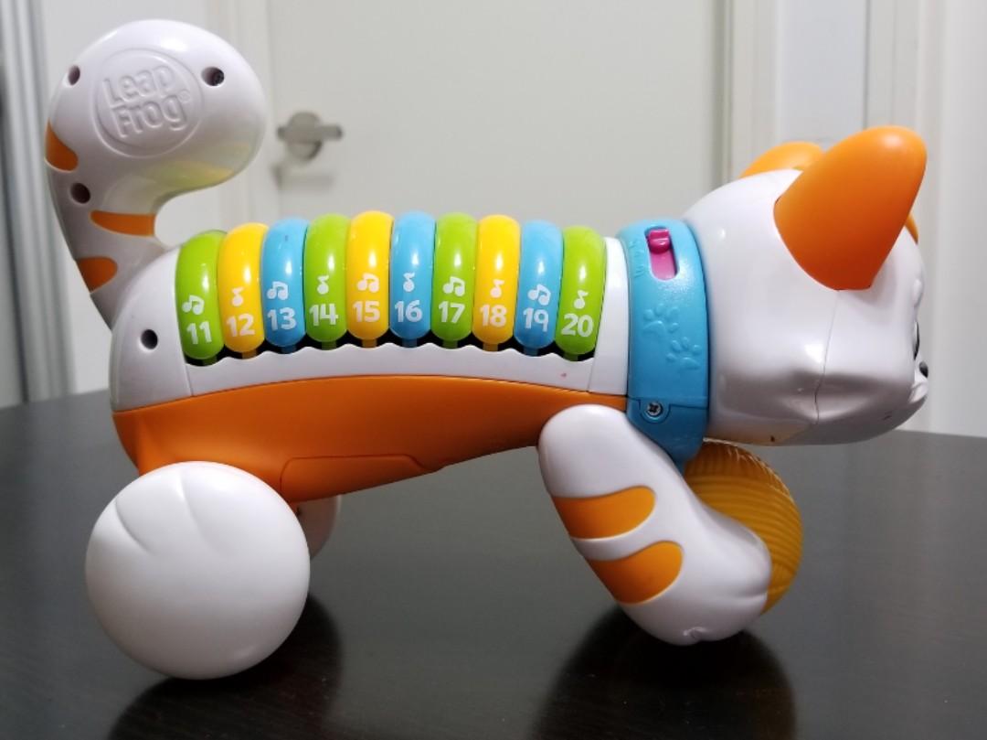 LeapFrog Count and Crawl Kitty, 興趣及遊戲, 玩具 & 遊戲類 - Carousell