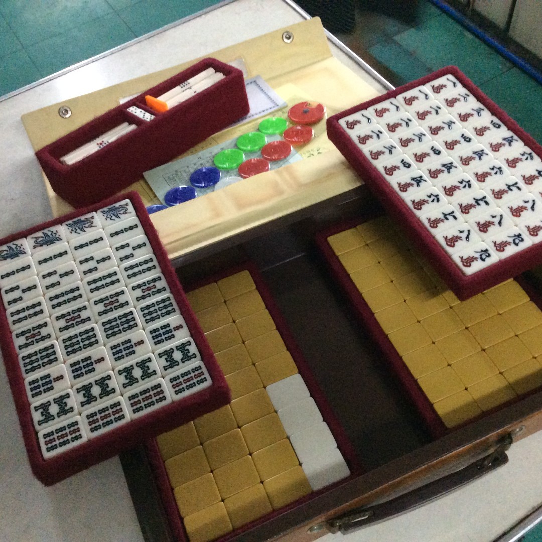 Mini Mahjong Set, Sports Equipment, Sports & Games, Kites on Carousell