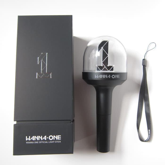 [FAST DEAL] wanna one official lightstick!, Hobbies & Toys, Memorabilia ...