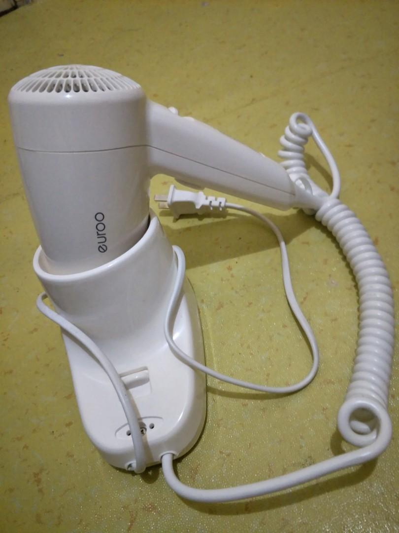Euroo hair blower/ hair dryer, Beauty & Personal Care, Hair on Carousell
