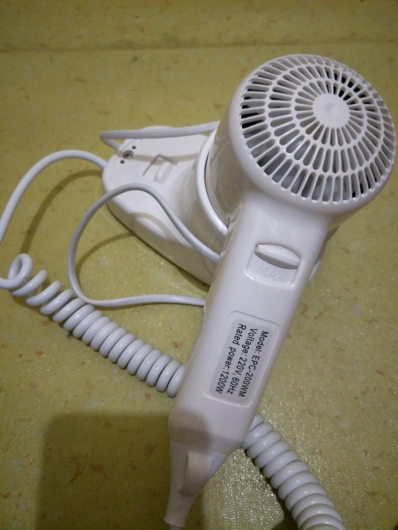 Euroo hair blower/ hair dryer, Beauty & Personal Care, Hair on Carousell