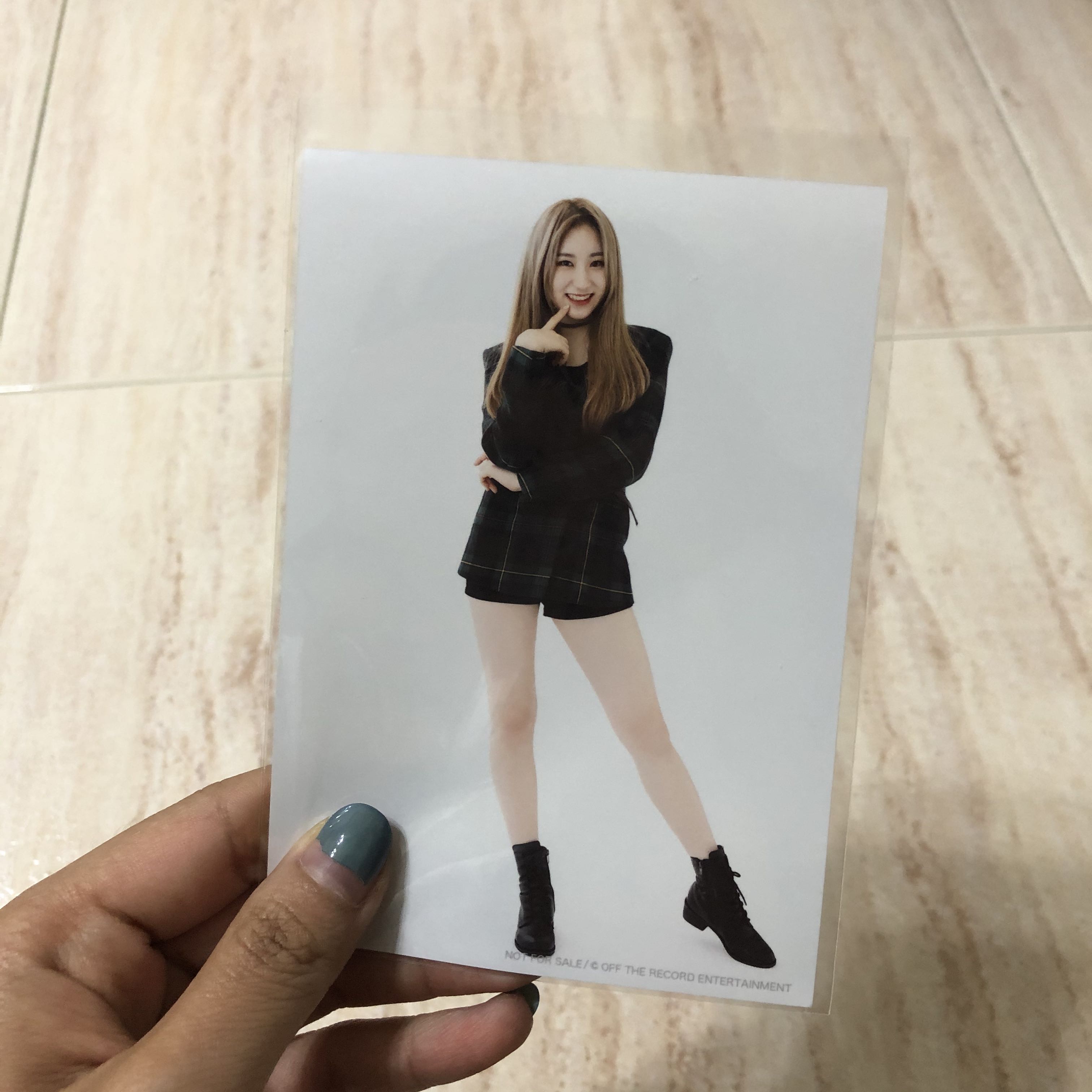 WTS/QYOP IZONE CHAEYEON 1st JAPANESE ALBUM PHOTO, Hobbies & Toys, Memorabilia & Collectibles, K ...
