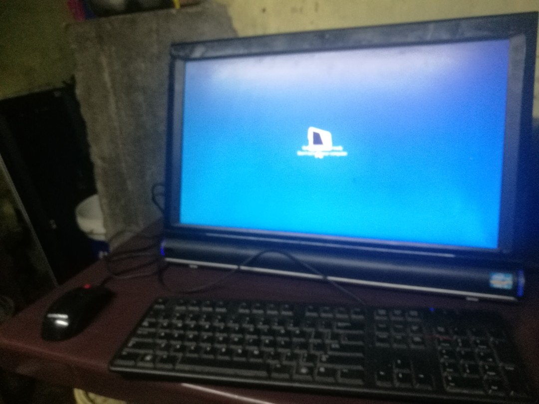 Xitrix 22" core i3 All In One PC, Computers & Tech, Desktops on Carousell