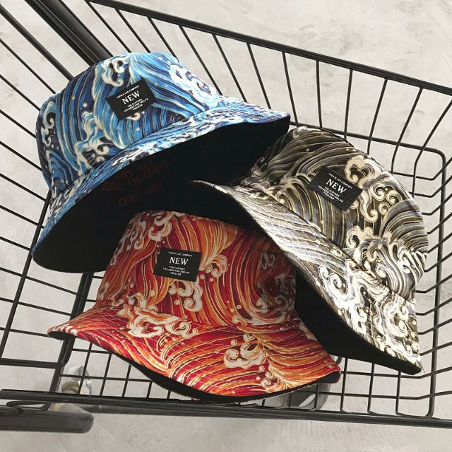 Japanese bucket hat harajuku, Looking For on Carousell