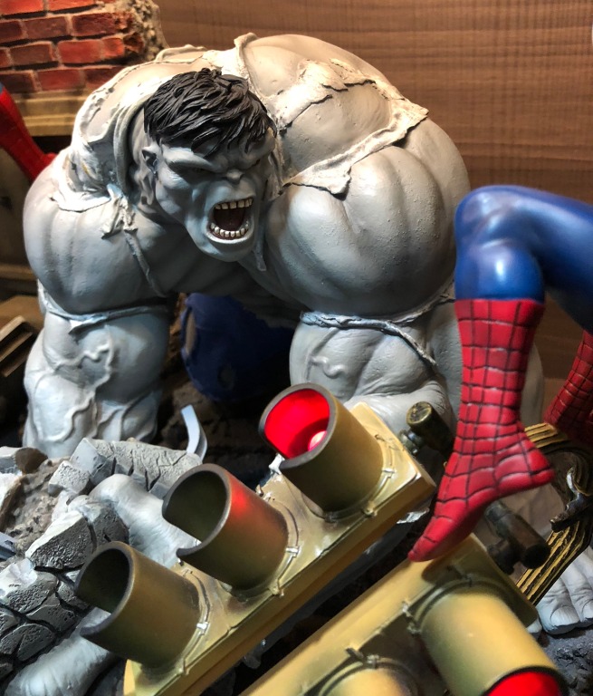 [RARE] Sideshow Spiderman vs Grey Hulk Exclusive Sample, Hobbies & Toys ...
