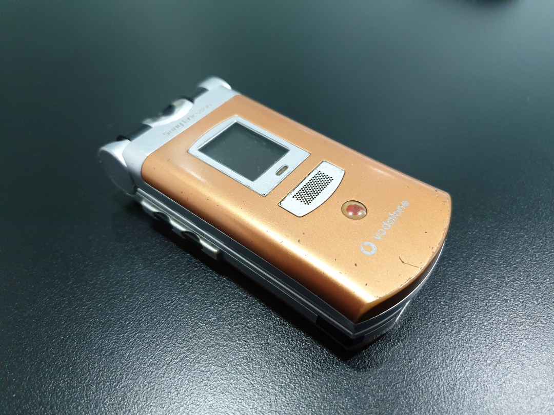 Sony Ericsson V800, Mobile Phones & Gadgets, Wearables & Smart Watches ...