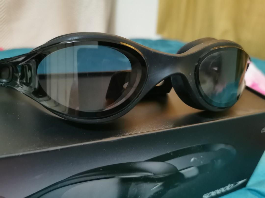 Speedo Vue (V CLASS) - Clearing Sale, Men's Fashion, Activewear on ...