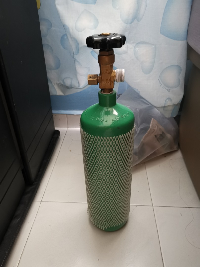 Co2 tank, Pet Supplies, Homes & Other Pet Accessories on Carousell