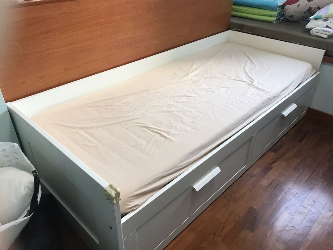 Extendable Bed Frame, Furniture & Home Living, Furniture, Bed Frames ...