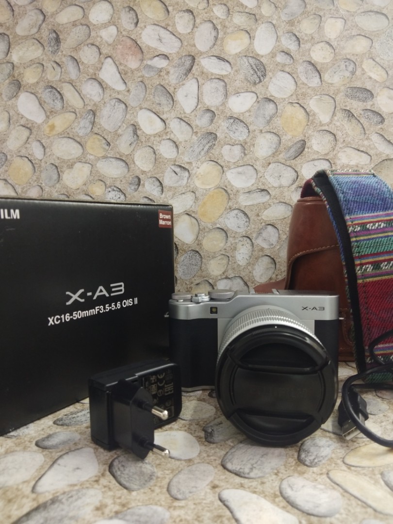 FUJIFILM XA-3 VLOGGING MIRRORLESS CAMERA, Photography, Cameras on Carousell