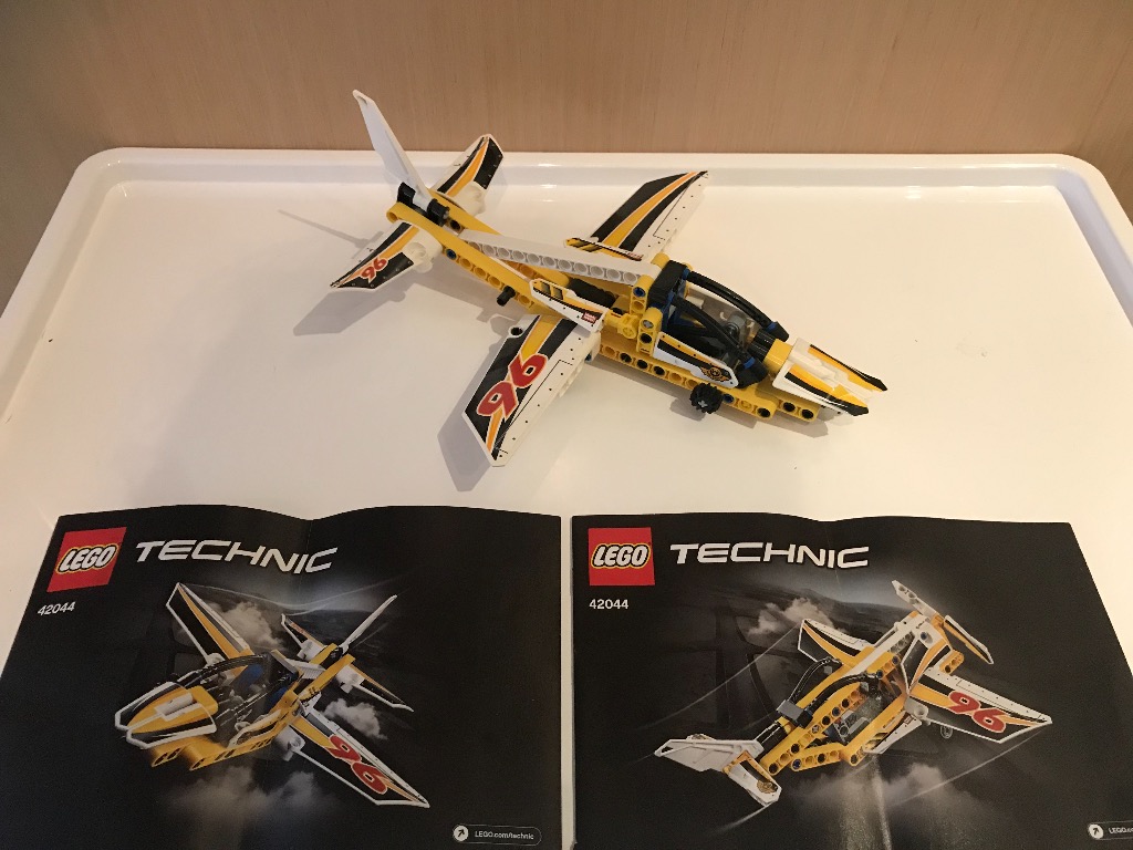 Lego Technic 42044 Display Team Jet, Hobbies & Toys, Toys & Games on ...