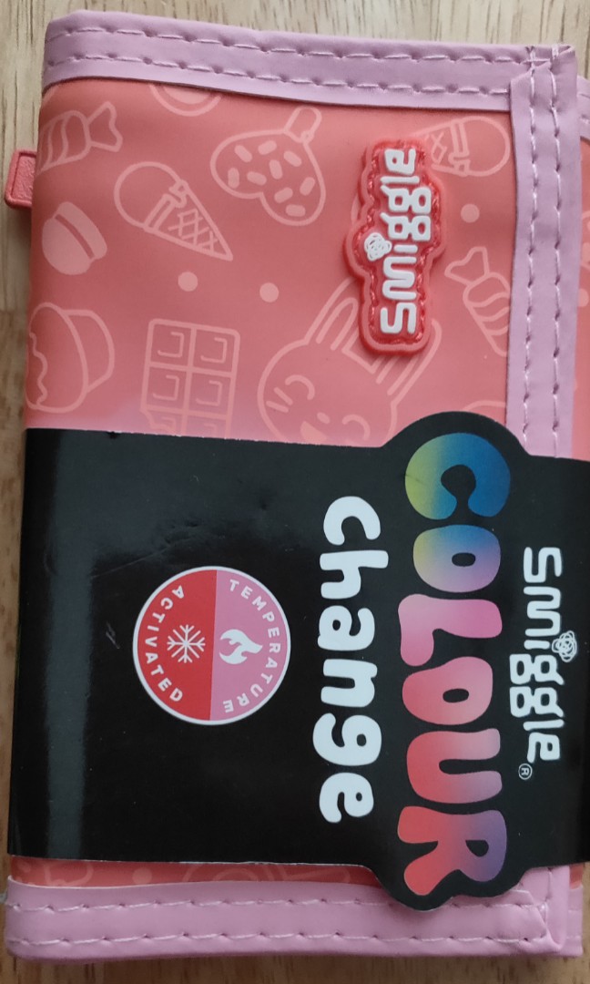 Smiggle color changing wallet, Women's Fashion, Bags & Wallets, Purses ...