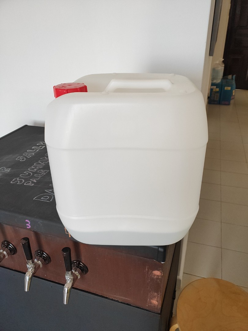 20 liter HDPE homebrew container, Everything Else on Carousell