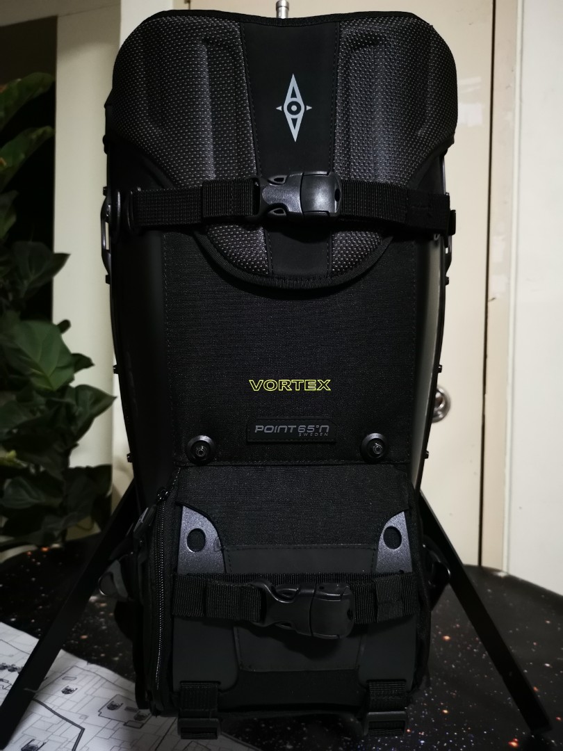 New Boblbee Vortex Darth Closeout 14L Hardshell Backpack, Luxury, Bags & Wallets on Carousell