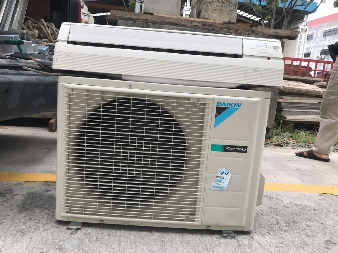 Daikin 9k btu inverter R410A single spilt aircon, Property, Others on ...