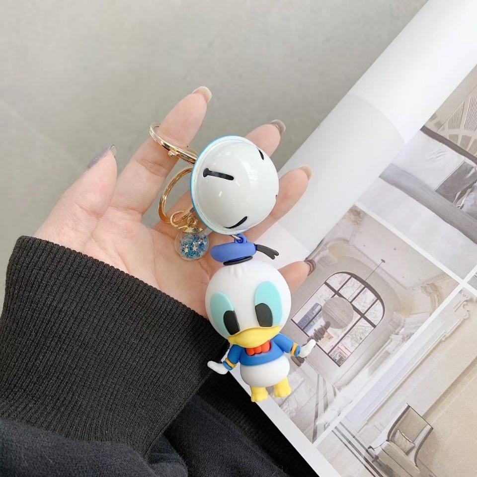 Donald Duck + Daisy Duck = Couple Keychains, Hobbies & Toys, Stationery ...
