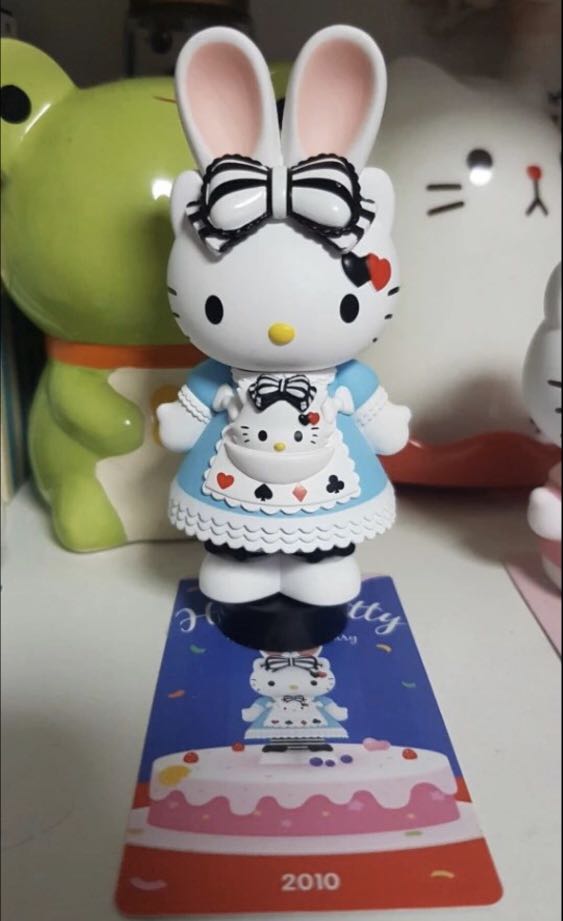 Hello kitty - Alice in wonderland, Hobbies & Toys, Toys & Games on ...