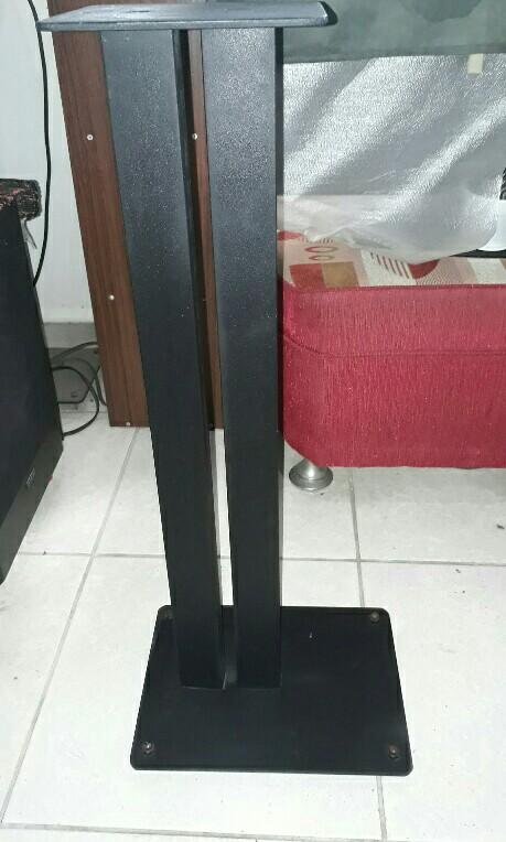 Lovan speaker stands., Audio, Soundbars, Speakers & Amplifiers on Carousell