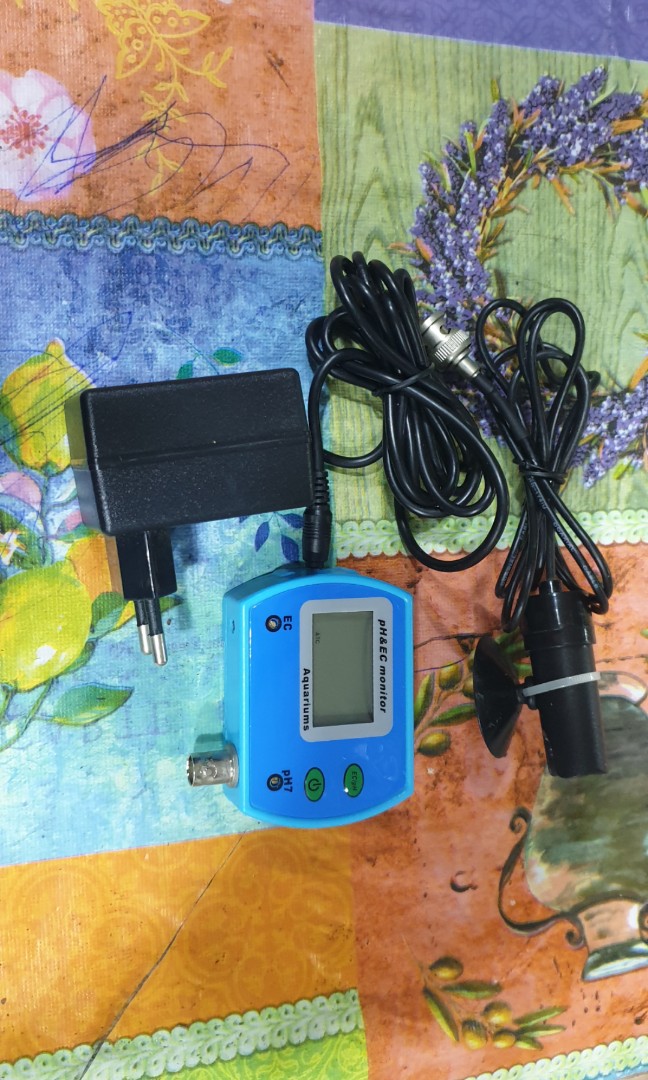 Ph reader, Pet Supplies, Pet Food on Carousell