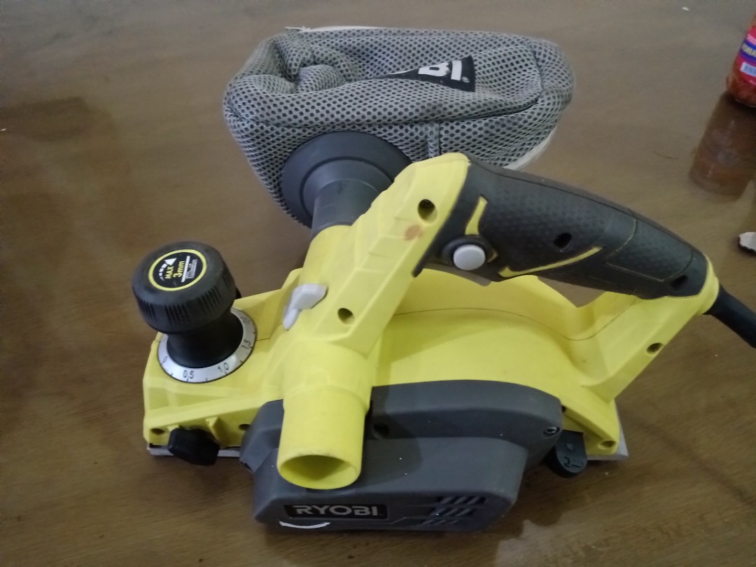 Ryobi planer, Furniture & Home Living, Cleaning & Homecare Supplies ...