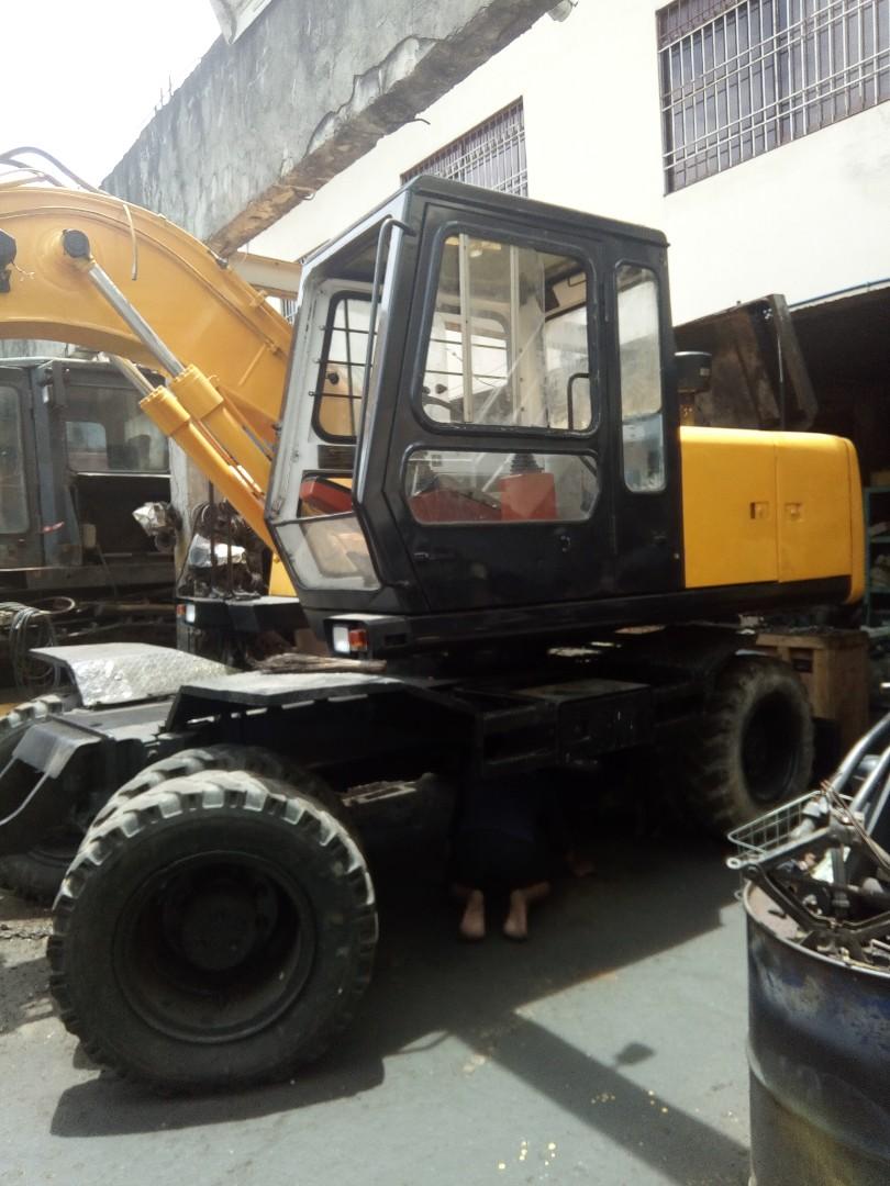 Hyundai Wheel Backhoe, Commercial & Industrial, Construction Tools ...