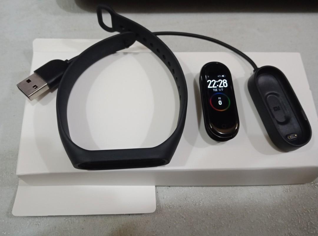 Xiaomi Band 4, Mobile Phones & Gadgets, Wearables & Smart Watches on Carousell
