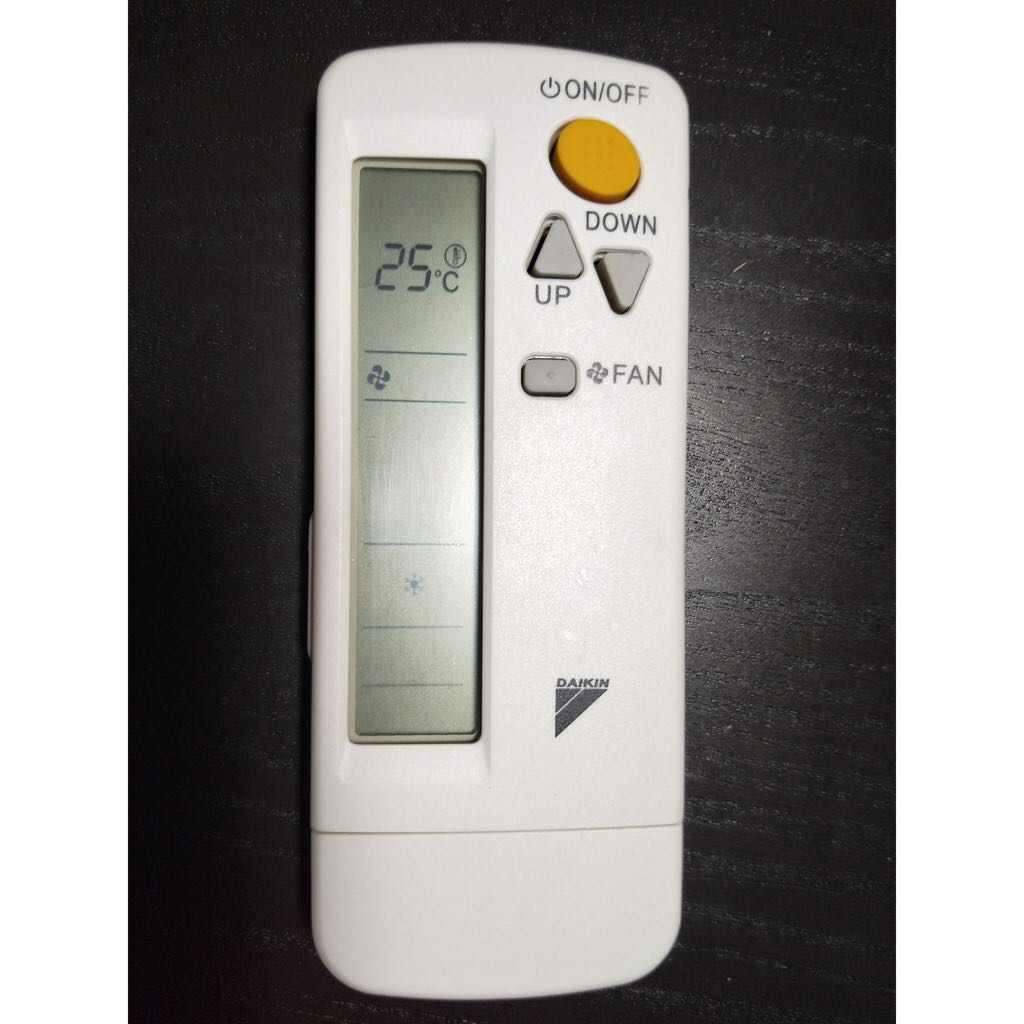 Daikin Aircon Remote BRC4C161 (GENUINE ORIGINAL DAIKIN), TV & Home ...