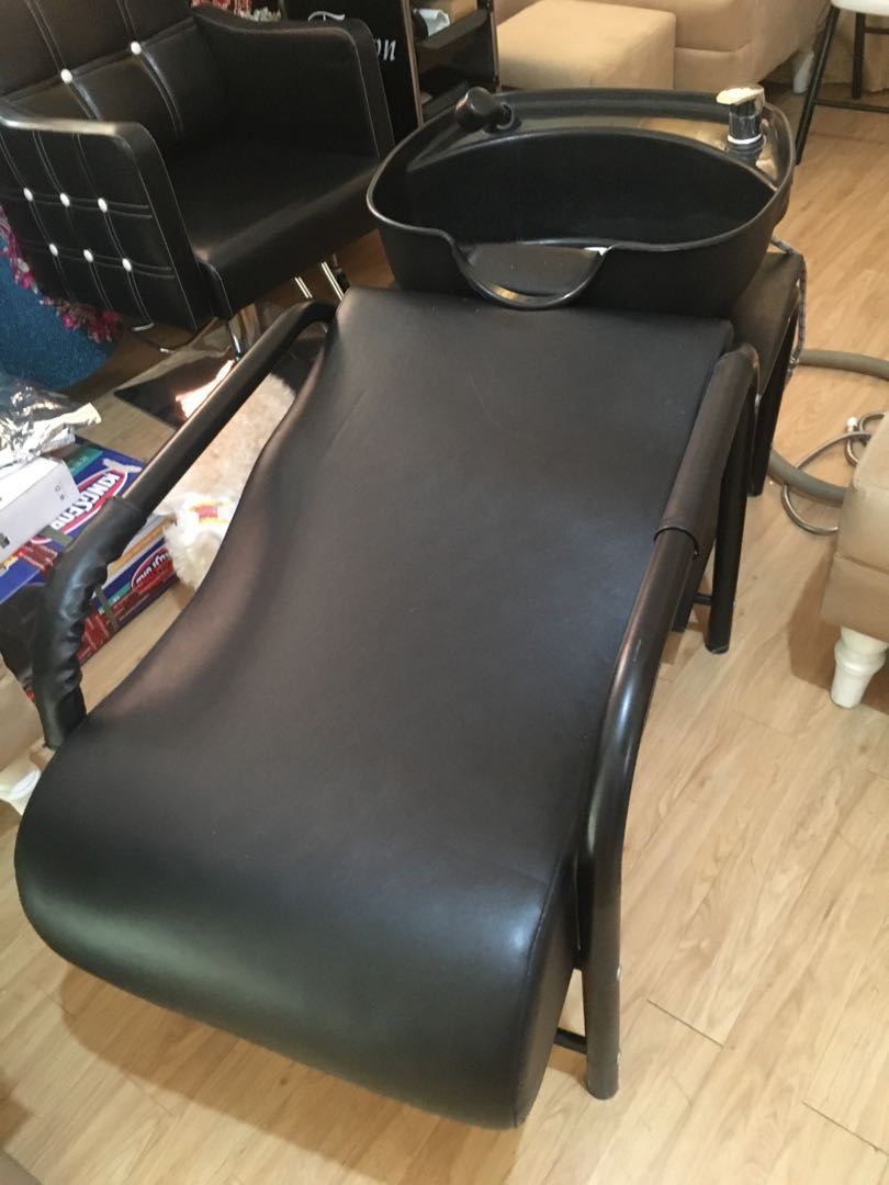 Salon- Shampoo Bed, Furniture & Home Living, Bathroom & Kitchen ...