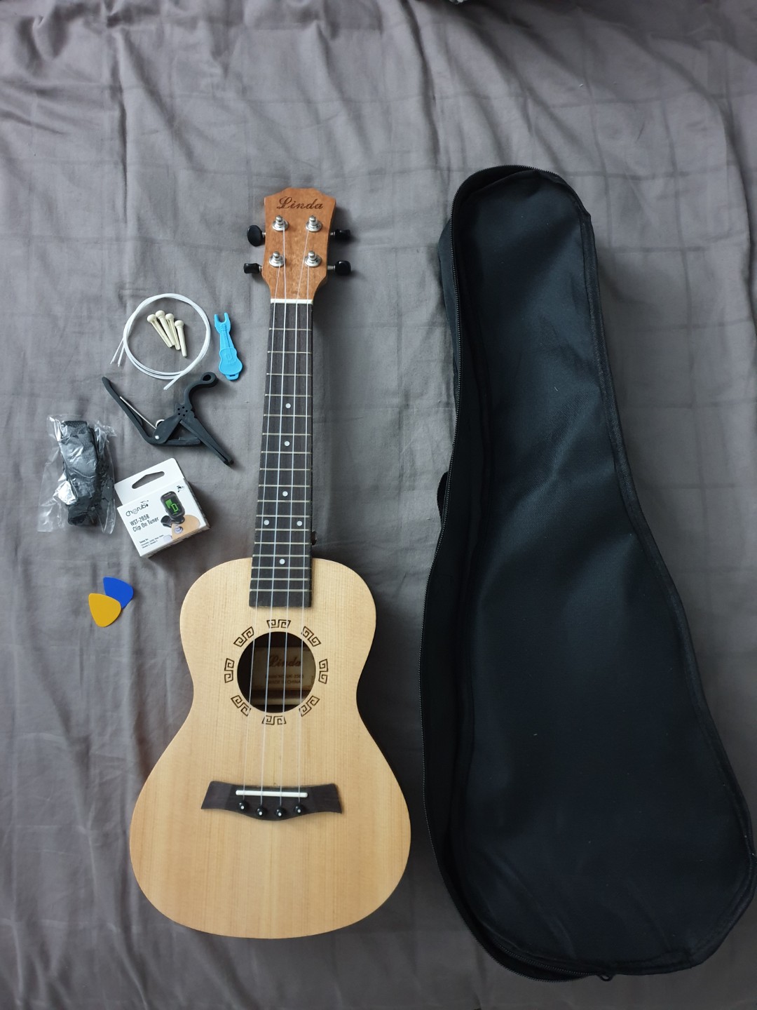 Ukulele, Hobbies & Toys, Music & Media, Musical Instruments on Carousell