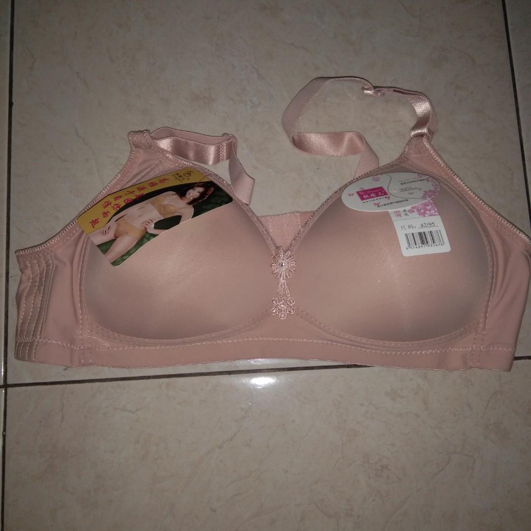 Bra Pink Cup B 42/95, Fesyen Wanita, Pakaian Wanita, Lainnya di Carousell