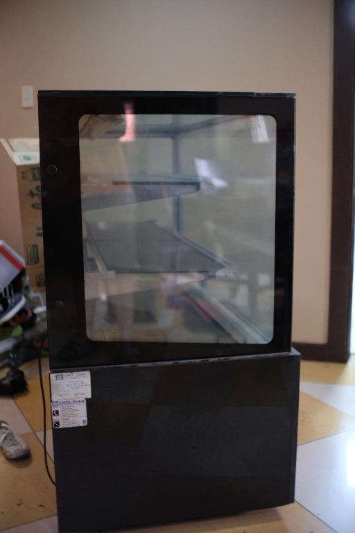 CHEE PUCK Cake chiller, Food & Drinks, Chilled & Frozen Food on Carousell