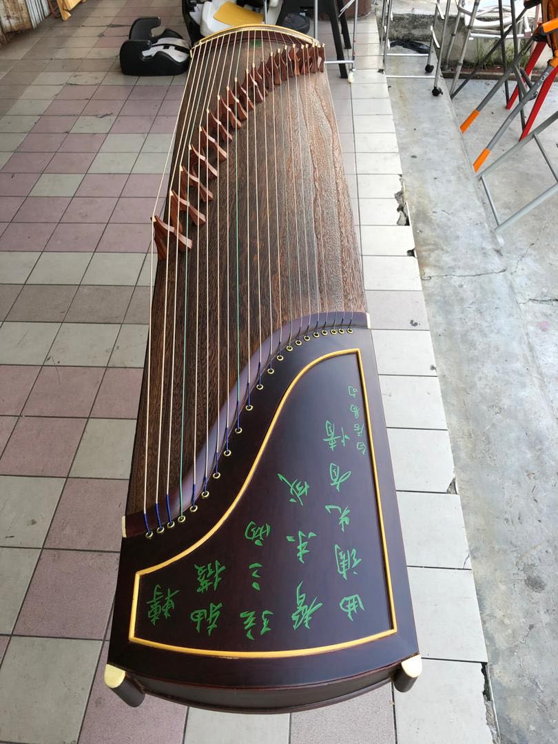 Gu zeng guitar, Hobbies & Toys, Music & Media, Musical Instruments on ...