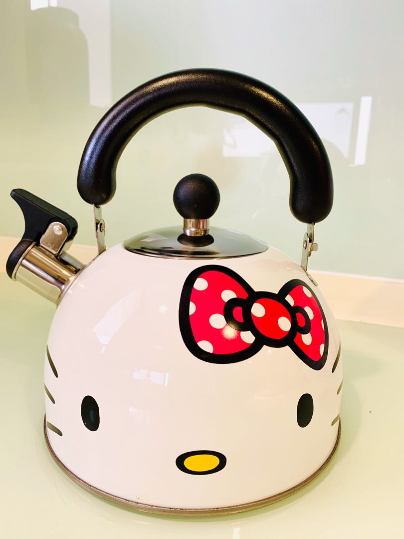 Hello Kitty Kettle, Furniture & Home Living, Kitchenware & Tableware ...