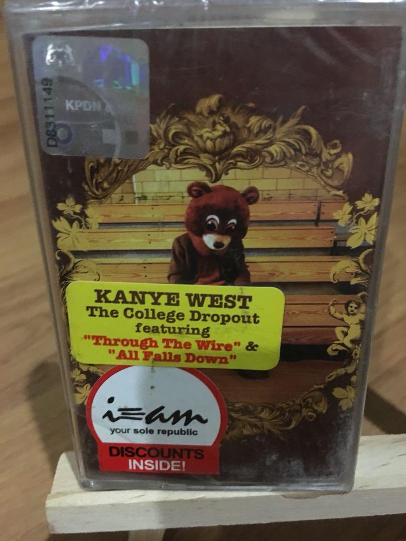 Kanye West - The College Dropout (Kaset), Hobbies & Toys, Music & Media ...