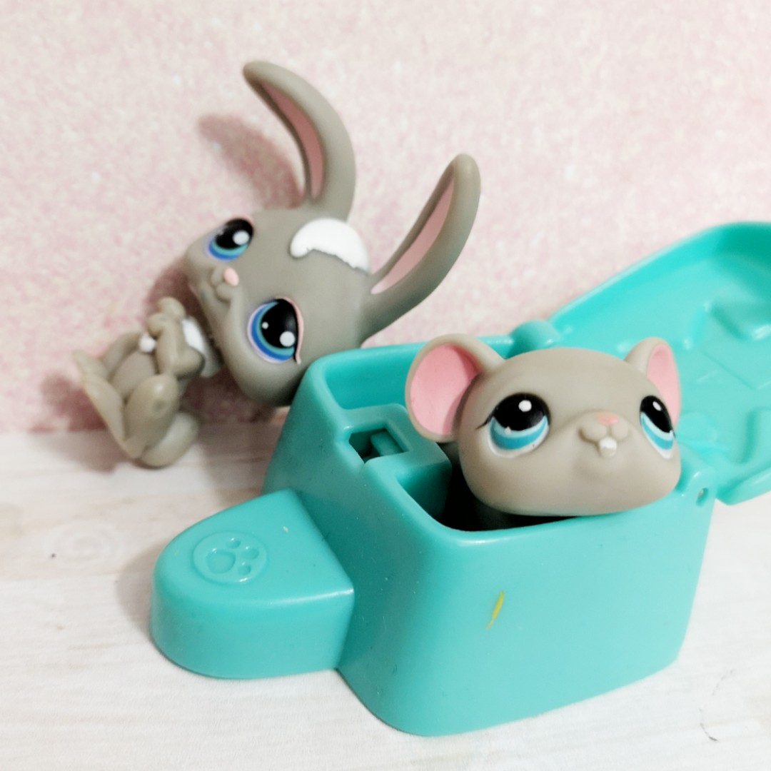 Littlest Pet Shop lps Grey bunny rabbit and grey mouse with present lot ...