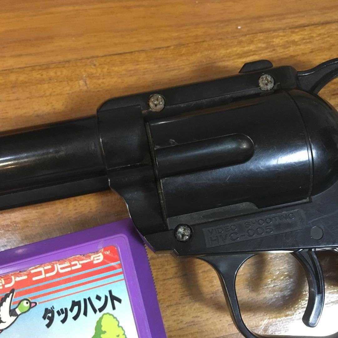 Nintendo Famicom Light Guns and Cartridges, Video Gaming, Video Games ...