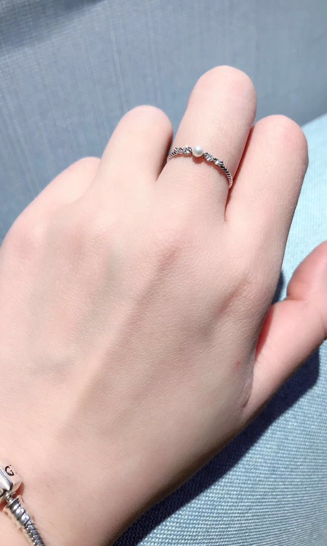 Pica Lela Rings, Women's Fashion, Jewelry & Organisers, Rings on Carousell