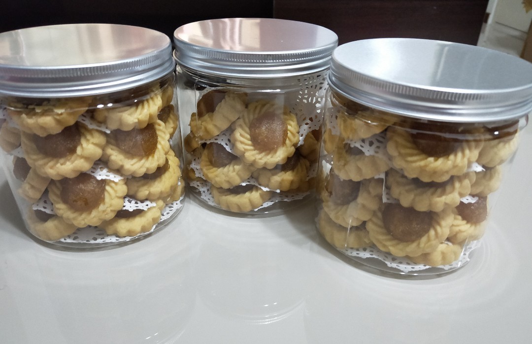 Pineapple Tarts, Kuih Tart, Food & Drinks, Homemade Bakes on Carousell