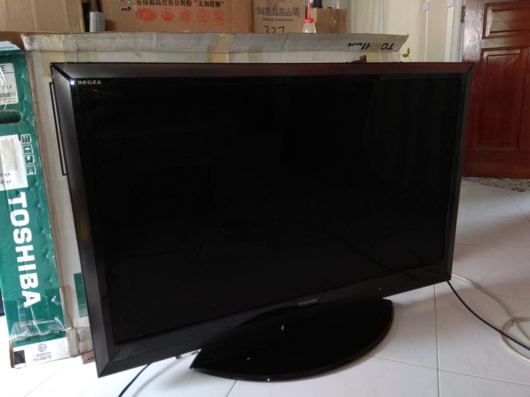 Toshiba 42 inch LED TV 42XL700E, TV & Home Appliances, TV ...