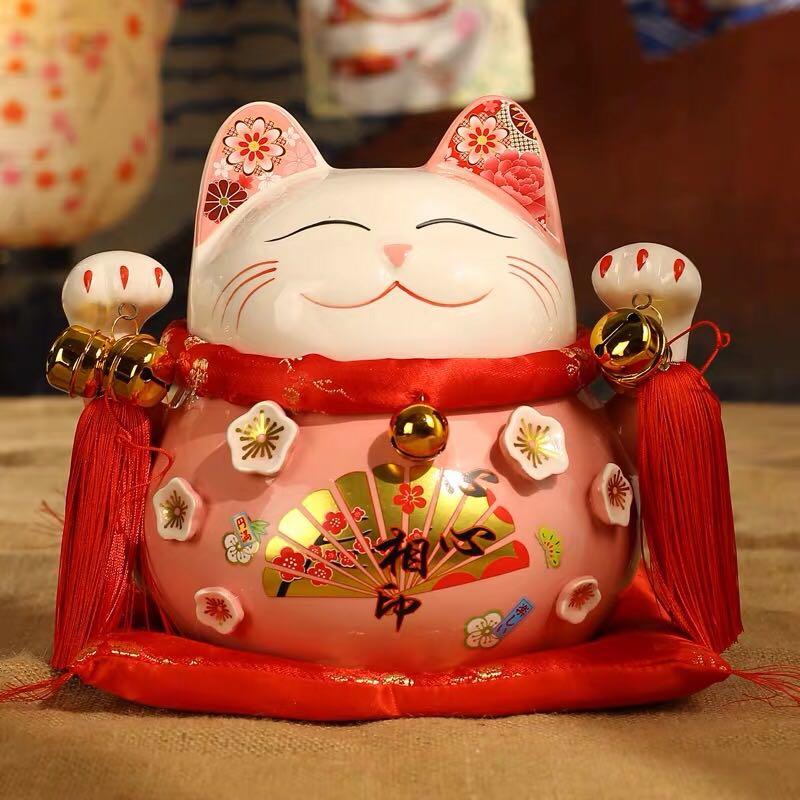 Traditional Japanese Wealth Fetching Fortune Cat, Toys & Games, Bricks ...