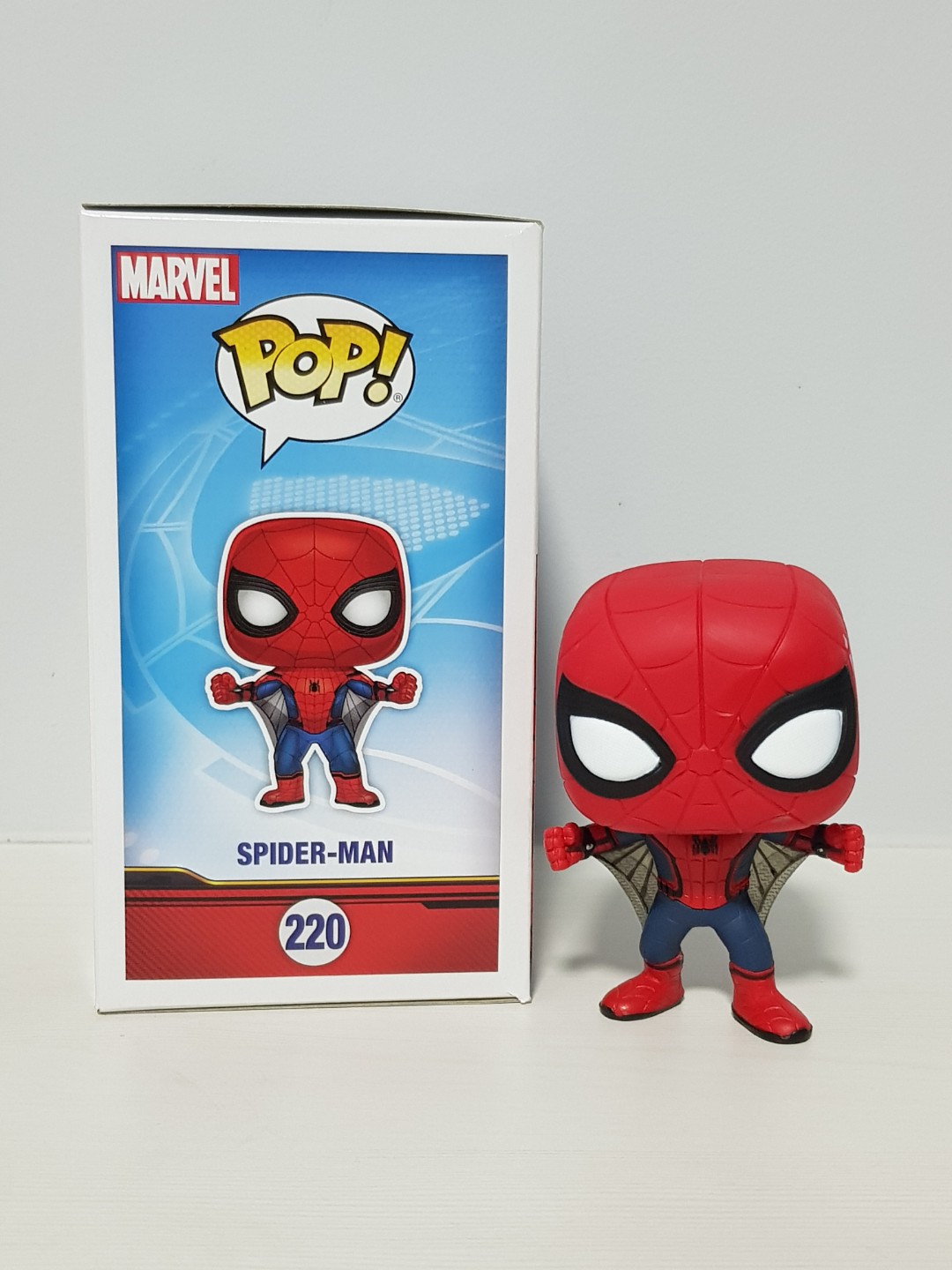 Funko Pop! Marvel Homecoming: Spider-Man (Wingsuit; Web Wings) #220 ...