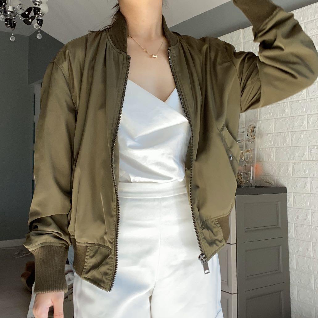 mango military green bomber jacket, Women's Fashion, Coats, Jackets and ...