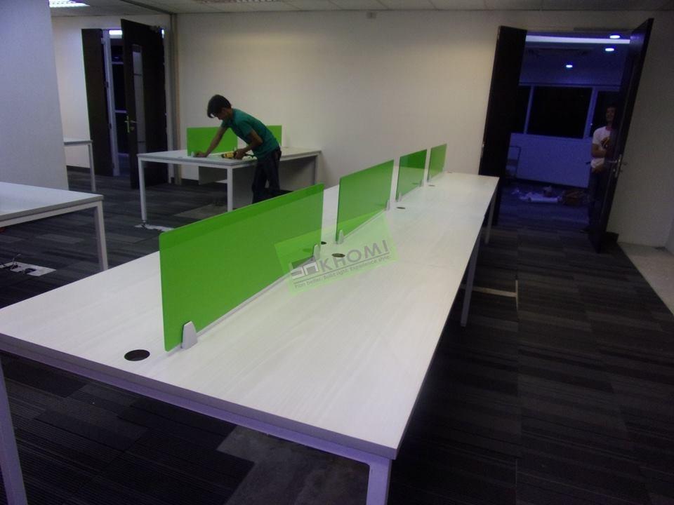 WORKING TABLES with PANEL DIVIDER Partition Office Furniture, Furniture ...