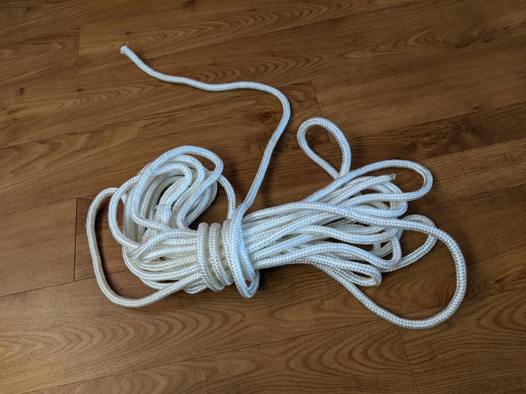 2 White ropes (5 meters each), Sports Equipment, Other Sports Equipment ...