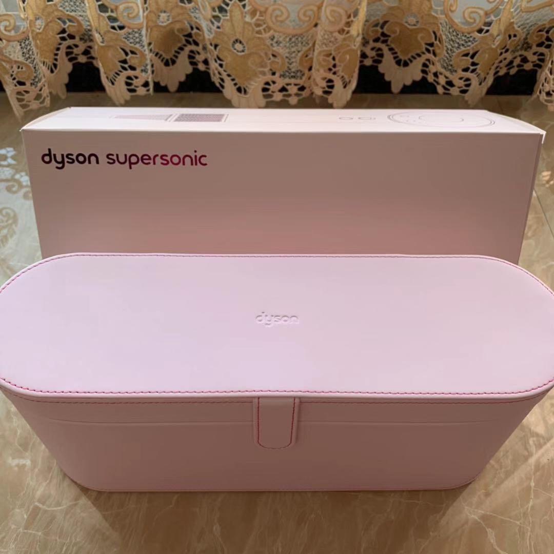 Dyson pouch, Women's Fashion, Bags & Wallets, Purses & Pouches on Carousell