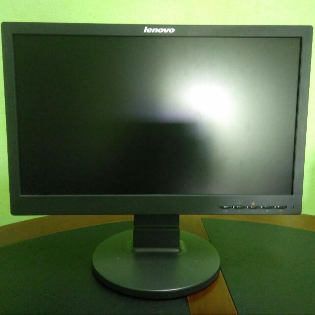 Lenovo 19 Inch Monitor, Computers & Tech, Parts & Accessories, Monitor ...