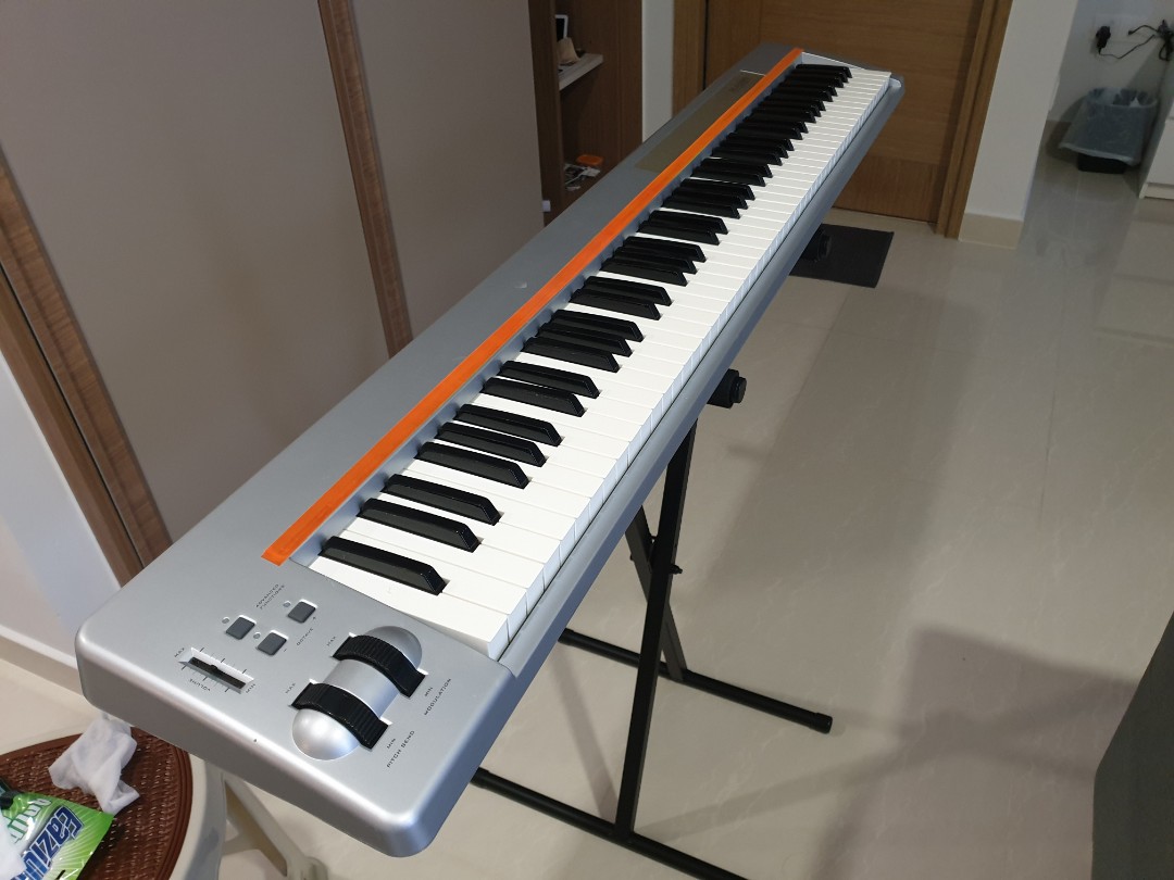 M-Audio Keystation 88 ES MIDI Controller, Hobbies & Toys, Music & Media ...